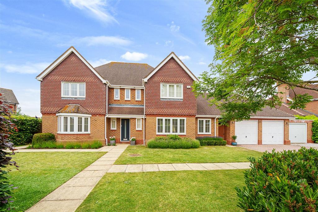 St. Mellion Drive, Great Denham, Bedford 5 bed detached house - £950,000