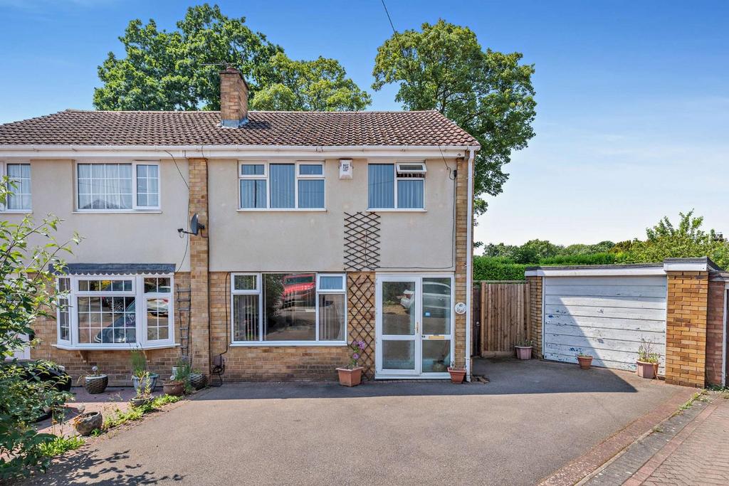 Spring Road, LICHFIELD, Staffordshire 3 bed semi-detached house - £260,000