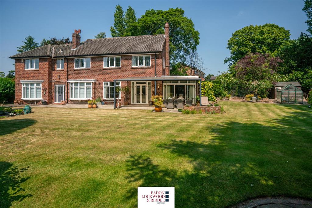 Oakwood Grove, Rotherham 4 bed detached house - £600,000