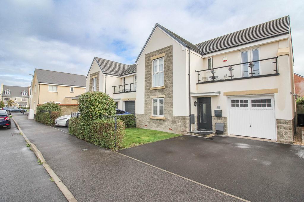 Rapide Way - Stunningly Presented... 4 bed detached house - £415,000