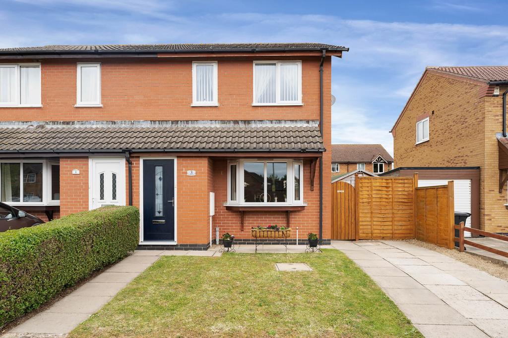 Dunlin Road, Essendine, Stamford, PE9 3 bed semi-detached house for ...