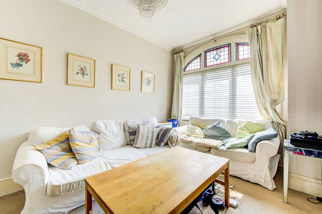 Fulham Palace Road, Bishop's Park... 3 bed flat - £850,000