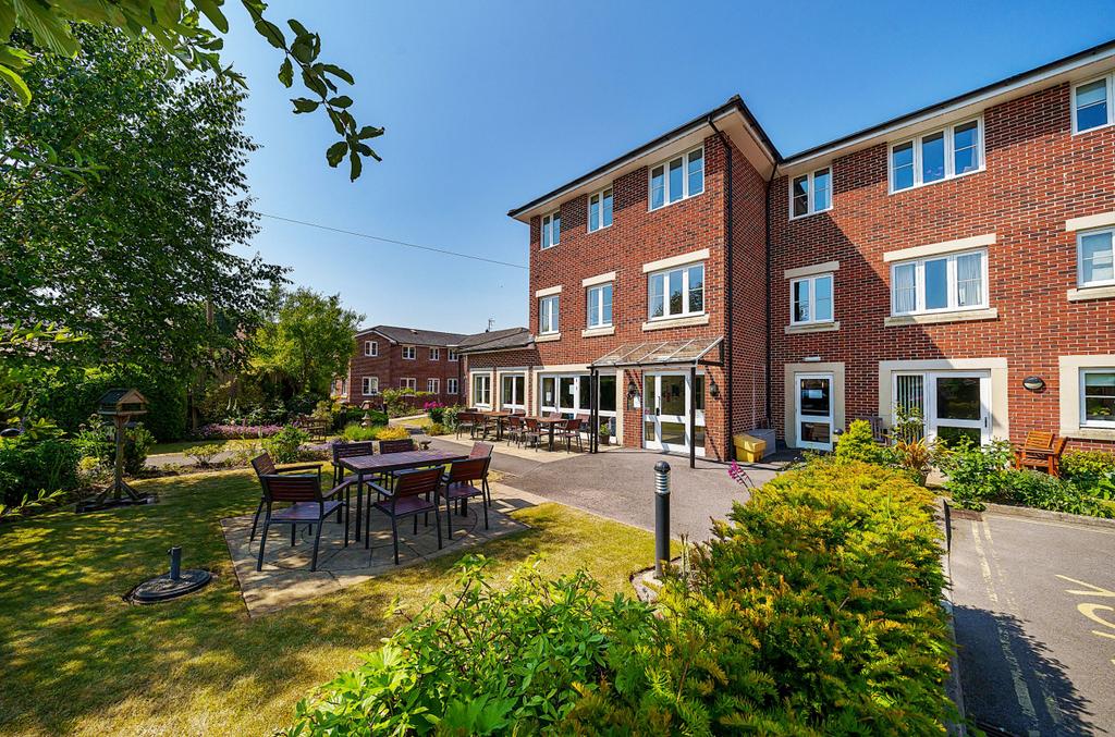 Imber Court George Street... 2 bed retirement property for sale - £240,000