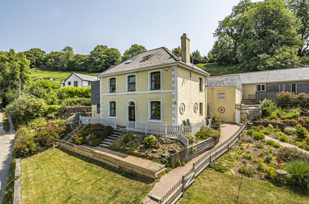 Bodmin Road, St. Austell, Cornwall 7 bed detached house for sale - £895,000