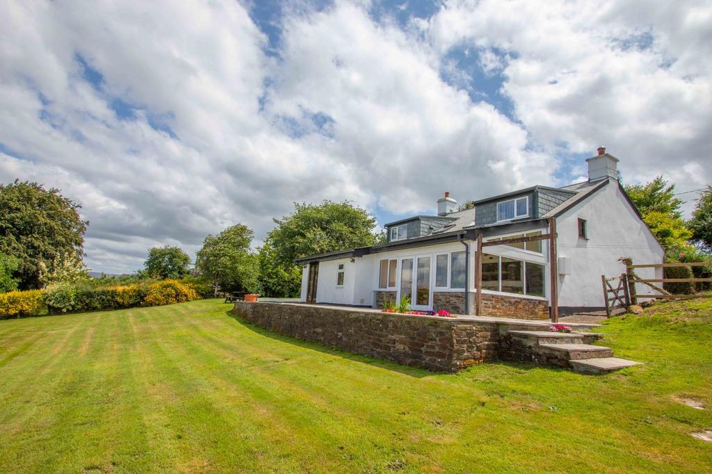 Lewdown, Okehampton 3 bed detached house for sale - £550,000