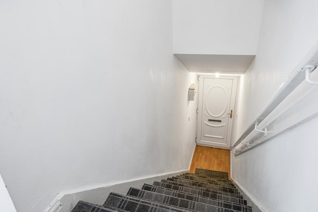 Mount Road, Manchester, M18 2 bed flat - £995 pcm (£230 pw)