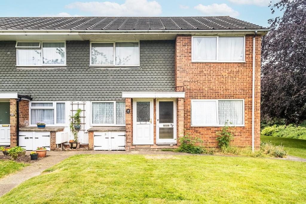 Home Farm Close, Tadworth 2 bed maisonette - £270,000