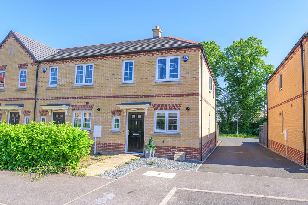 Alderfield Close, Boston, PE21 3 bed end of terrace house - £175,000