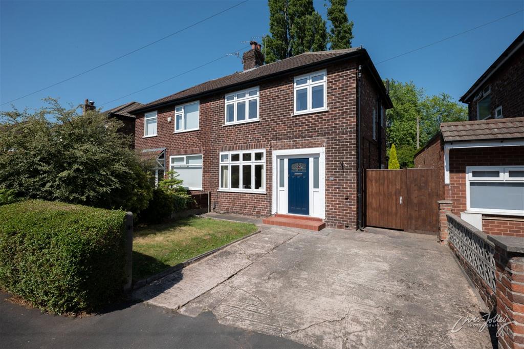 Fenton Avenue Hazel Grove Stockport Sk7 4an 3 Bed Semi Detached House