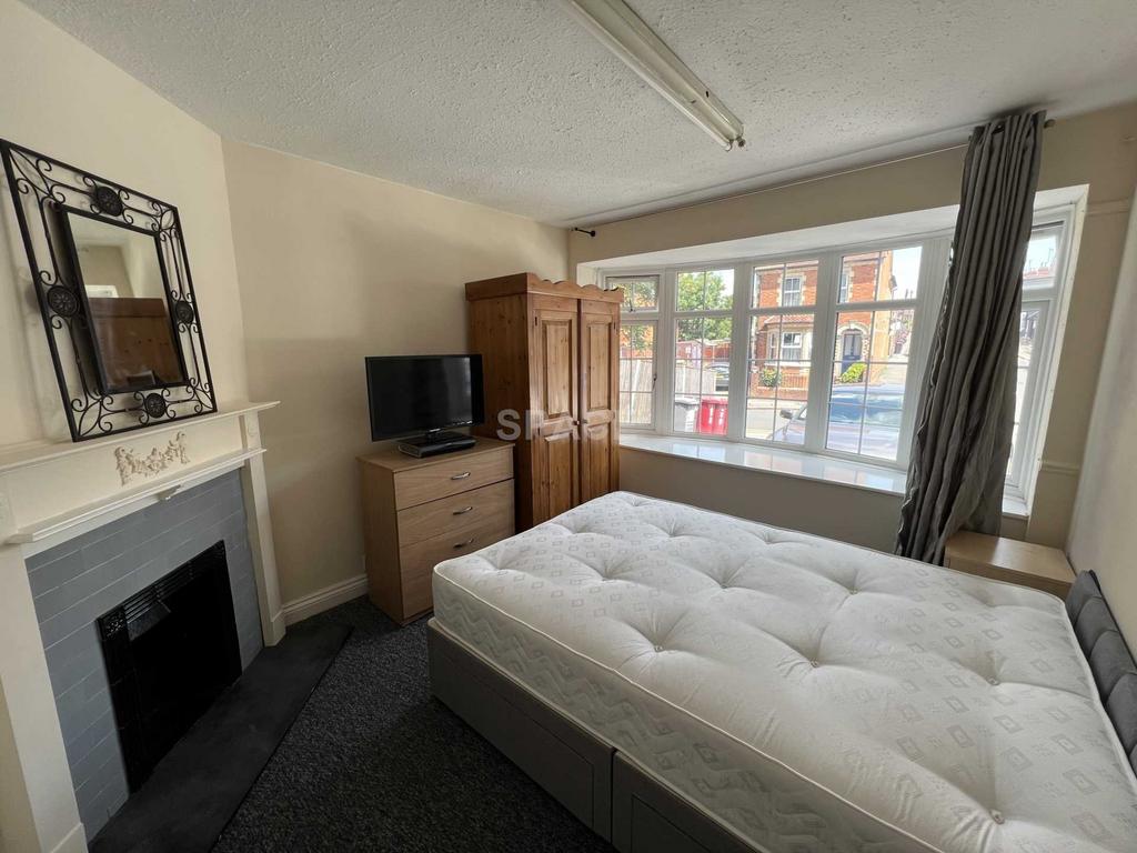 St Peters Road, Reading 1 bed in a house share - £575 pcm (£133 pw)