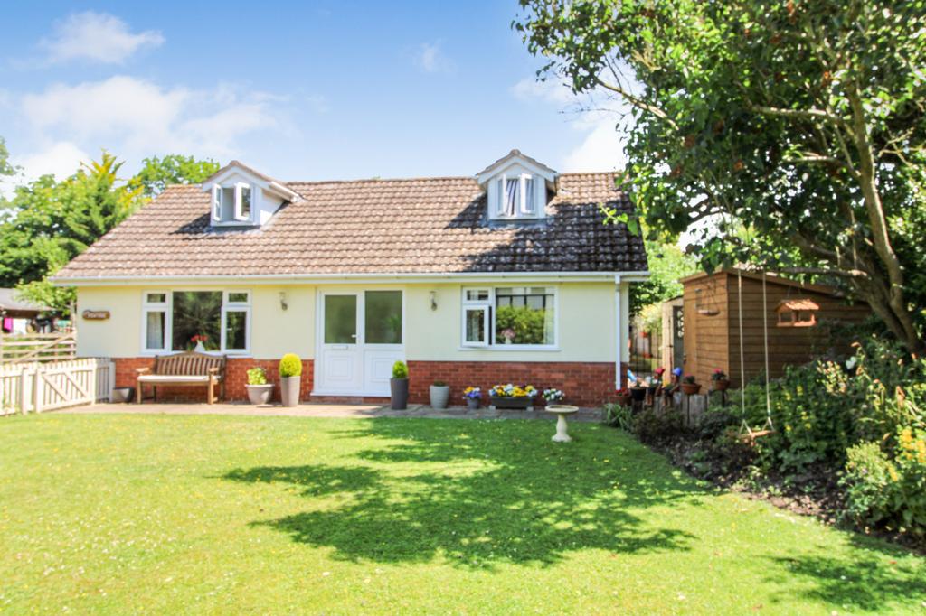 Pembridge Herefordshire HR6 9ES 4 bed detached house for sale - £379,000