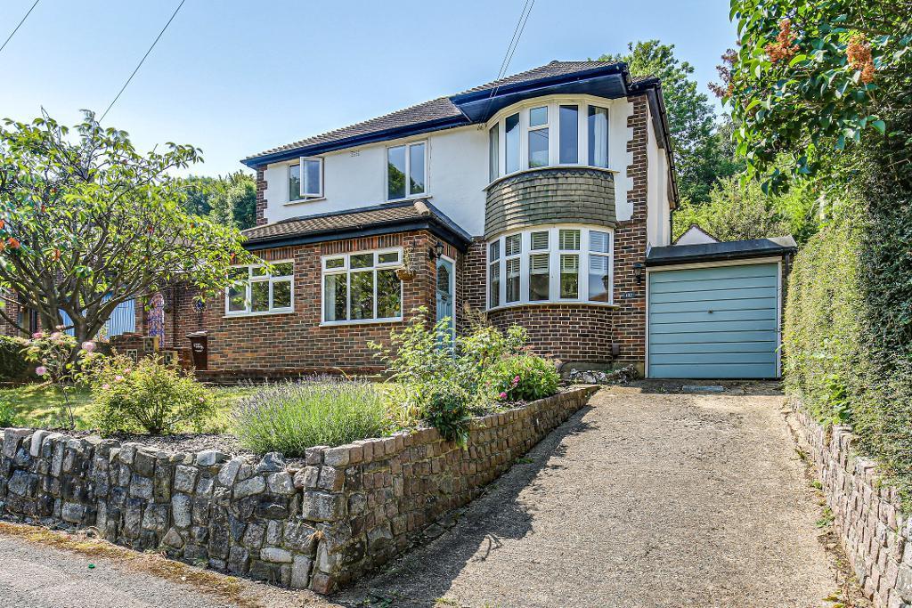 Hillbury Road, Warlingham, Surrey... 4 bed detached house - £725,000