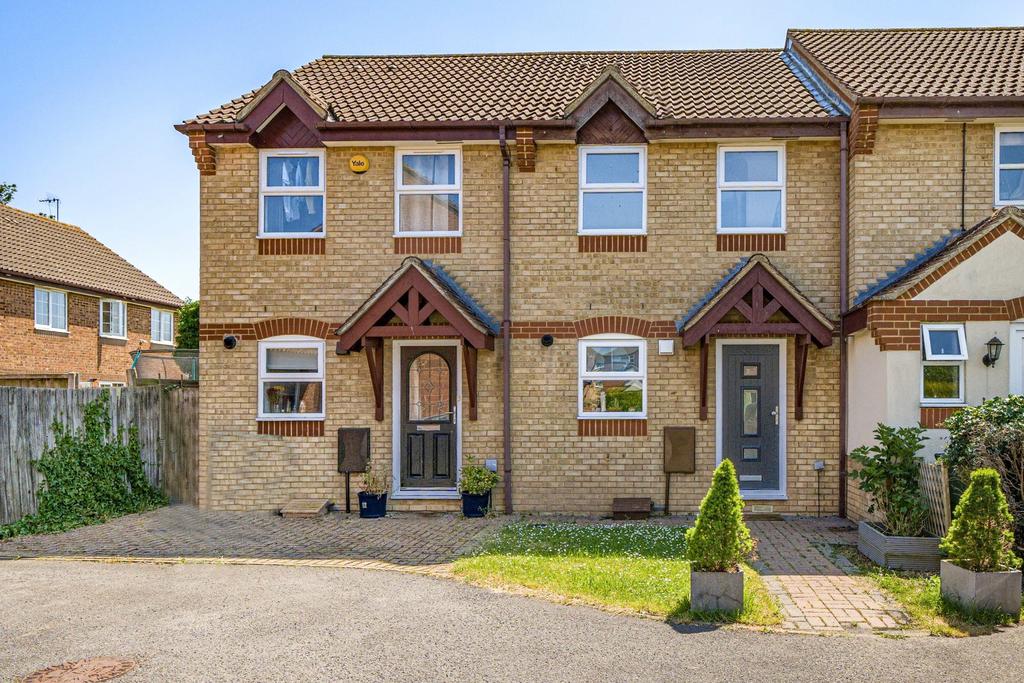 Gadsden Close, Cranfield... 2 bed terraced house - £250,000