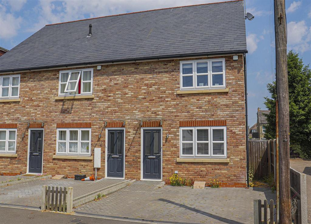 Westlea Road, Wormley,Hertfordshire 3 bed end of terrace house - £425,000