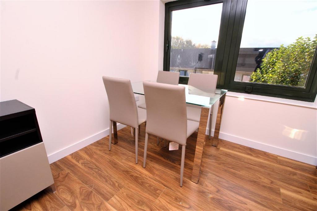 Clifton Court, Hemel Hempstead HP3 1 bed apartment - £1,150 pcm (£265 pw)