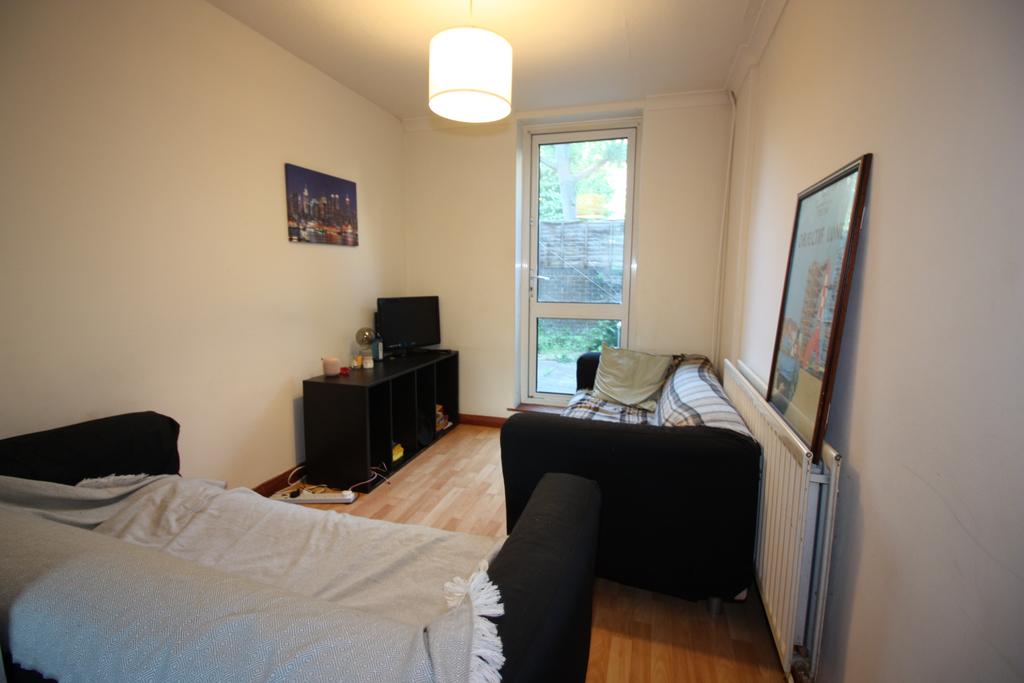 Jansen Walk, London SW11 4 bed apartment - £3,400 pcm (£785 pw)