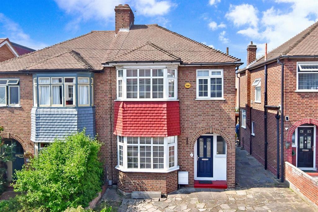 Longacre Road, Walthamstow 3 bed semi-detached house - £550,000