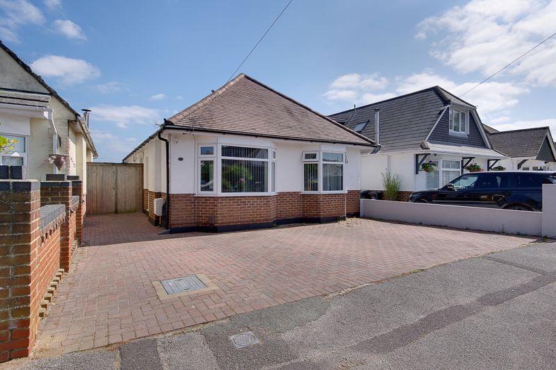 Townsville Road, Moordown, BH9 5 bed detached bungalow for sale - £500,000