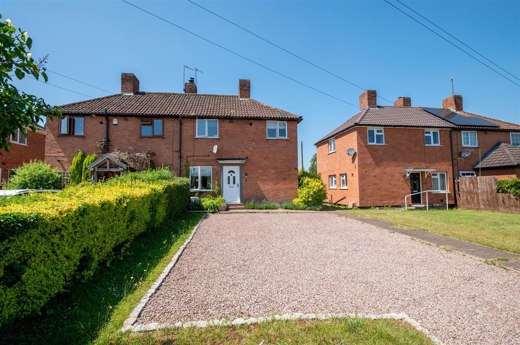 Old Worcester Road, Hartlebury... 3 bed semi-detached house - £289,950