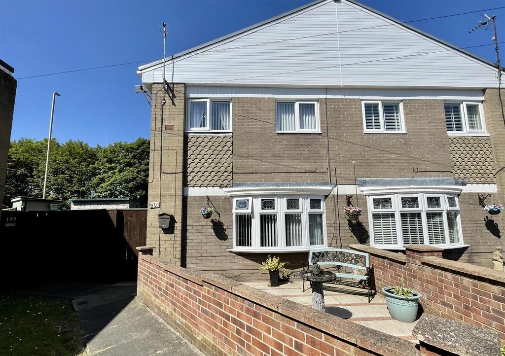 Heaton Gardens, South Shields 3 bed semi-detached house - £122,500