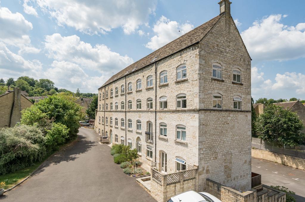 Mill Lane, Avening, Tetbury... 2 bed apartment - £240,000