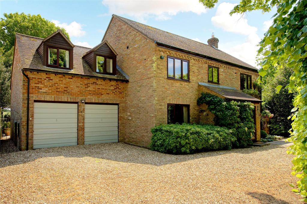 Church Street, Gawcott, Buckinghamshire, MK18 5 bed detached house for ...