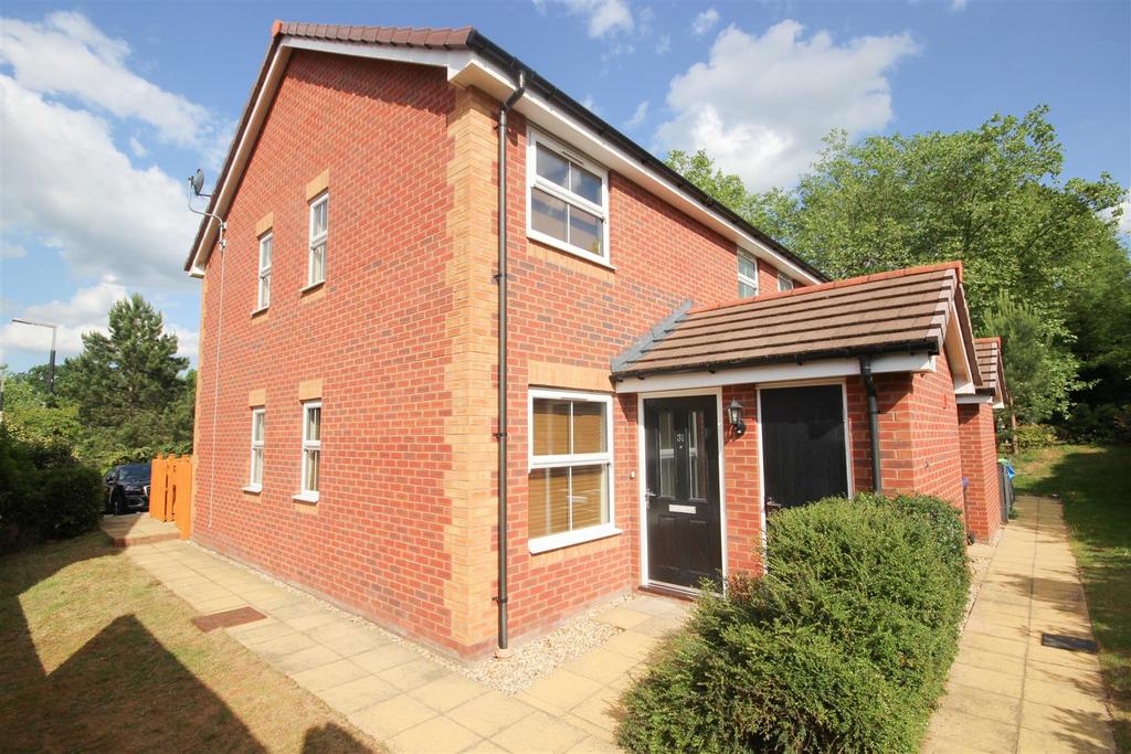 Haywood Road, Warwick CV34 5AJ 1 bed house - £850 pcm (£196 pw)