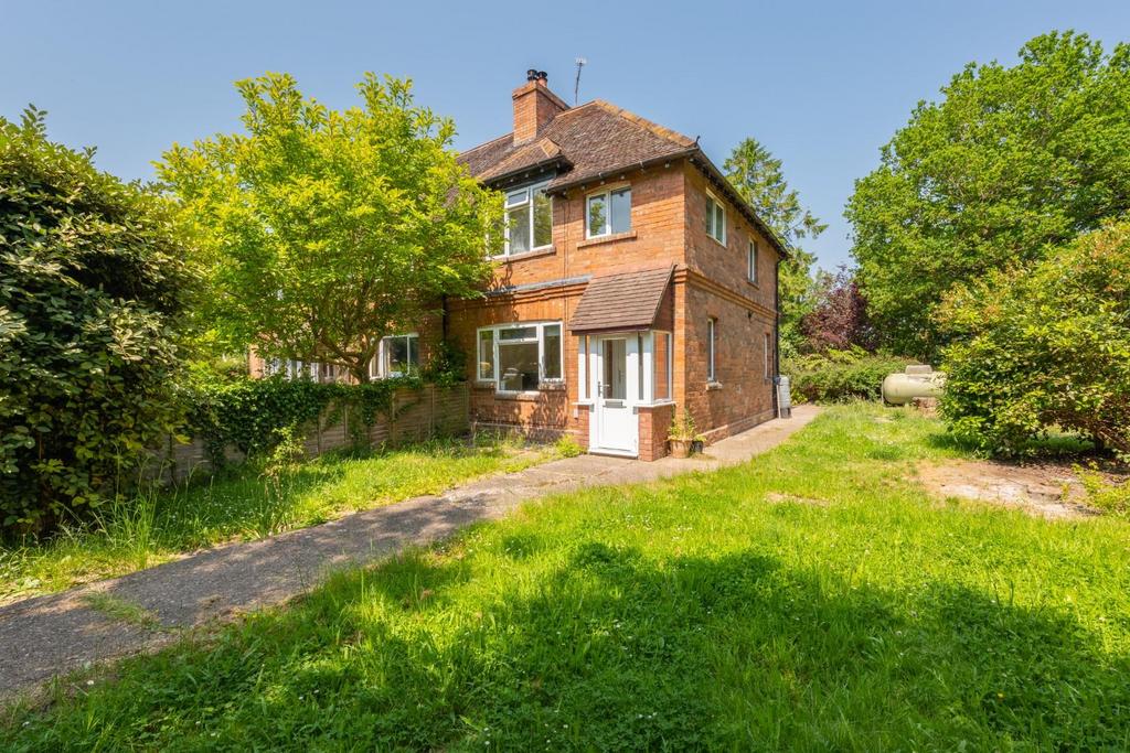 Railway Bridge Cottages Long Itchington Road Leamington Spa 3 Bed End