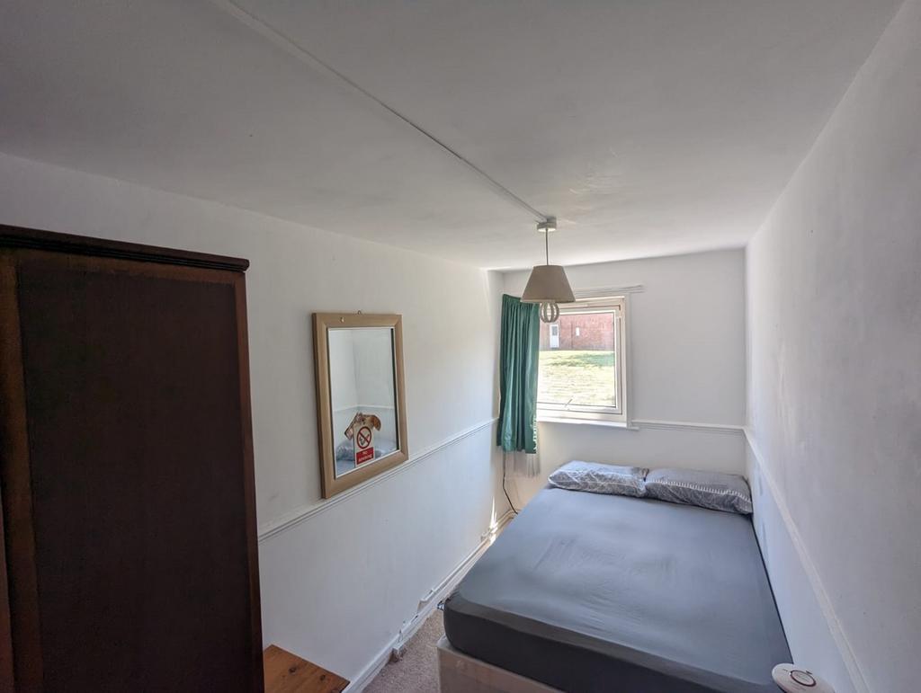 Heston Grange, Hounslow, TW5 1 bed in a house share to rent - £700 pcm ...