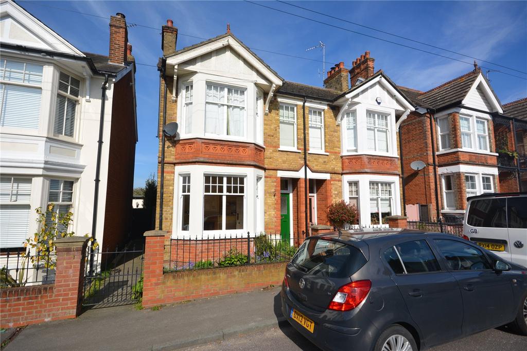 Hill Road, CM2 4 bed terraced house - £1,800 pcm (£415 pw)