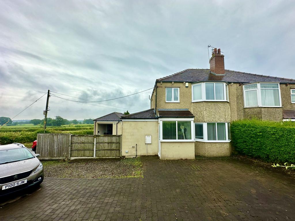 Leeds Road Scholes Ls15 3 Bed Semi Detached House For Sale £375 000