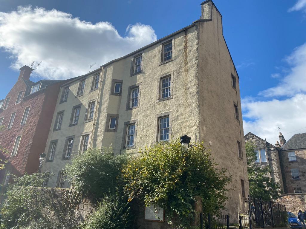 Chessels Court, Old Town, Edinburgh, EH8 2 bed flat - £1,650 pcm (£381 pw)