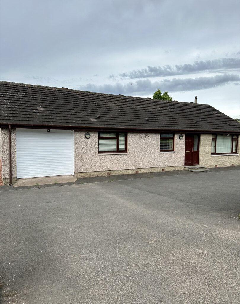 The Brands, Clarencefield, Dumfries 3 bed detached bungalow - £1,000 ...