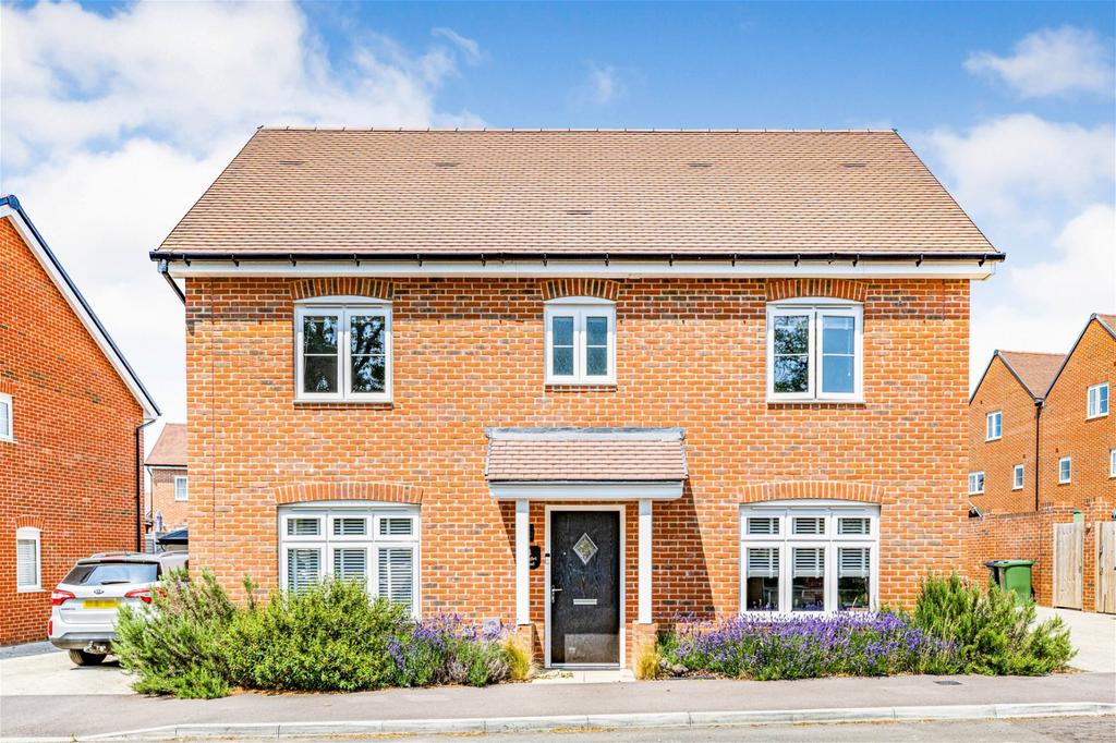 Southampton SO30 3 bed detached house - £380,000