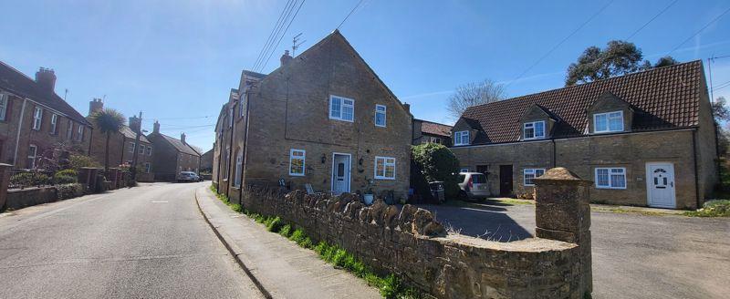 Lower Street, Merriott 2 bed end of terrace house - £950 pcm (£219 pw)