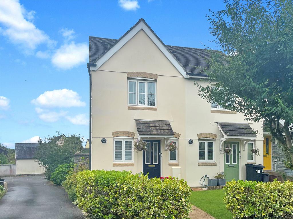 Chestnut Grove, Bodmin, Cornwall, PL31 2 bed end of terrace house - £ ...