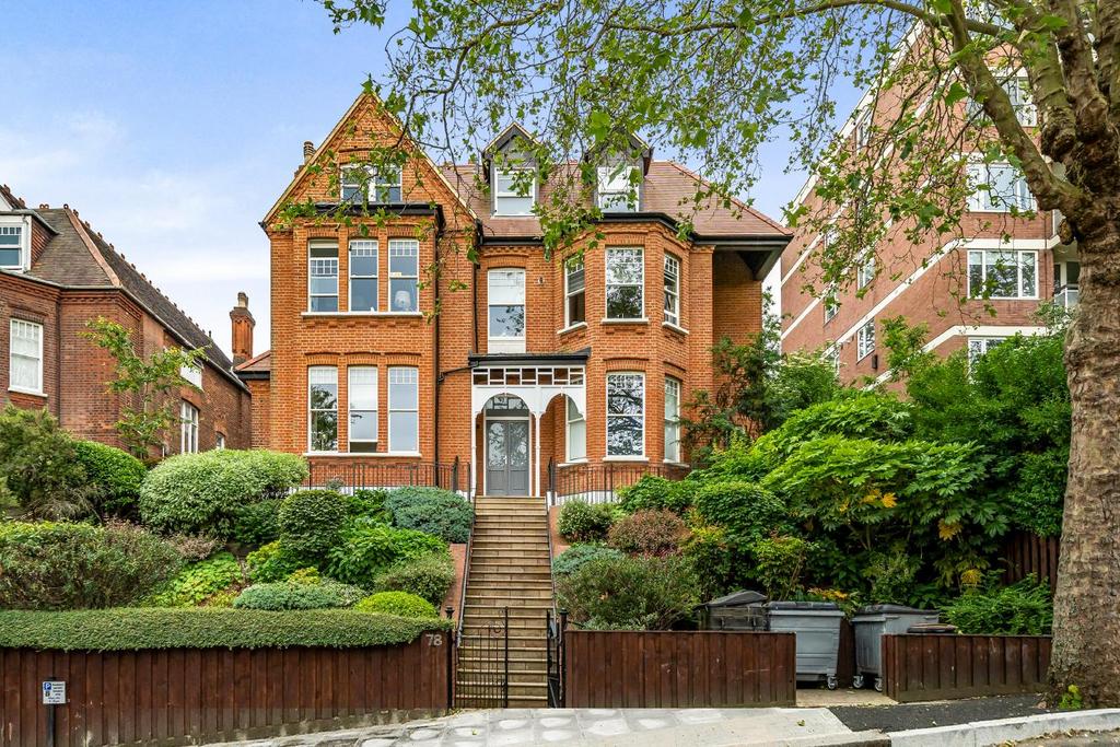 Shepherds Hill, Highgate 2 bed flat - £700,000