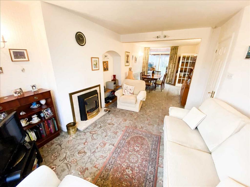 Yardley, Birmingham B25 3 bed semi-detached house - £230,000