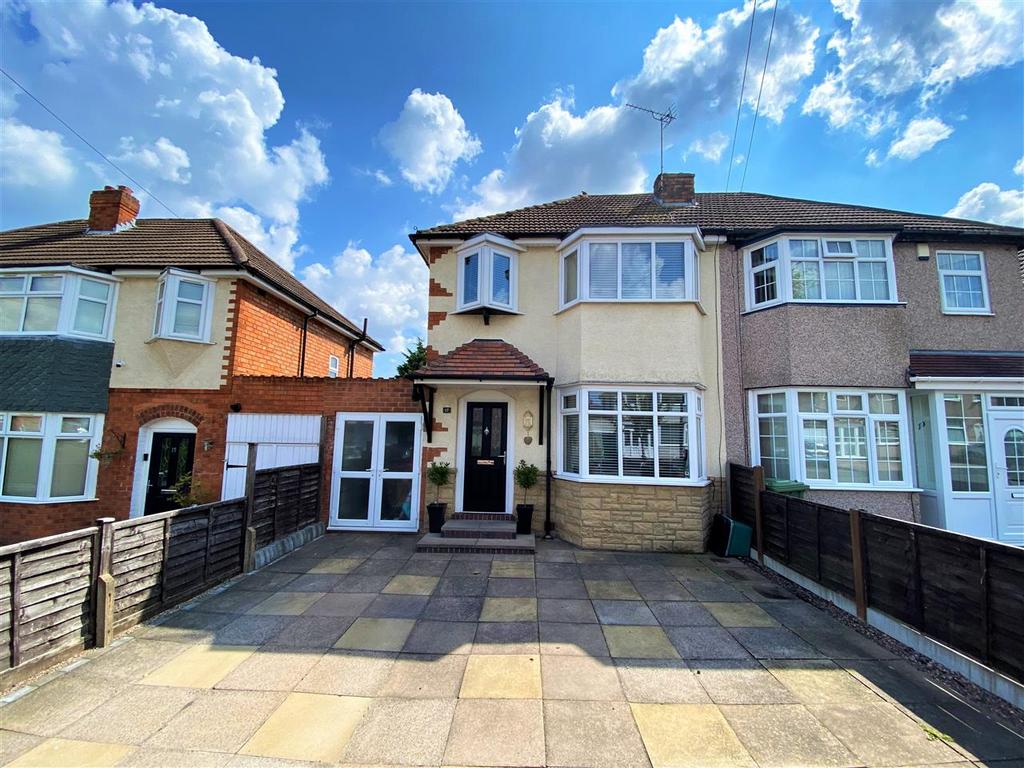 Solihull, Solihull B92 3 bed semi-detached house - £299,950