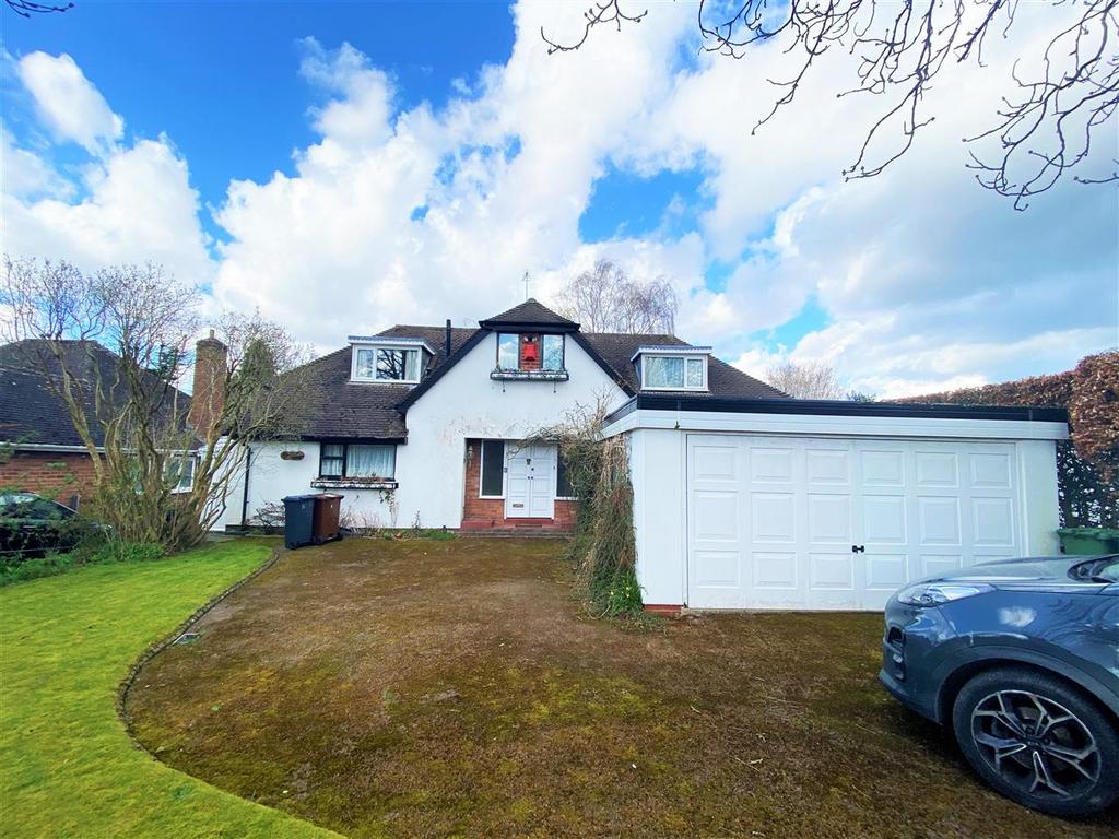 Solihull, Solihull B92 4 bed detached bungalow - £425,000