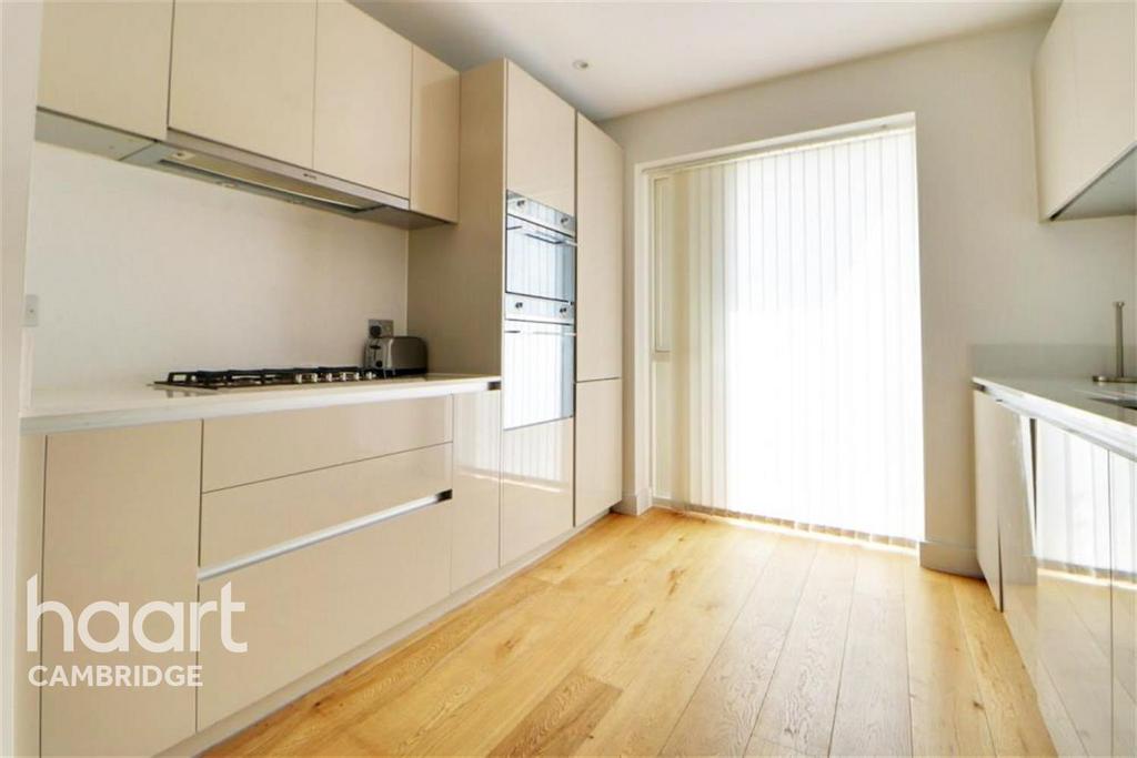 Clay Farm Drive, Cambridge 3 bed terraced house to rent - £2,500 pcm (£ ...