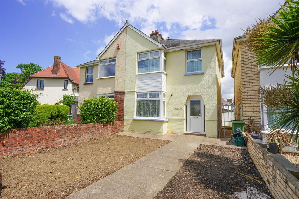Kingsley Road, Bideford 3 bed semi-detached house - £269,500