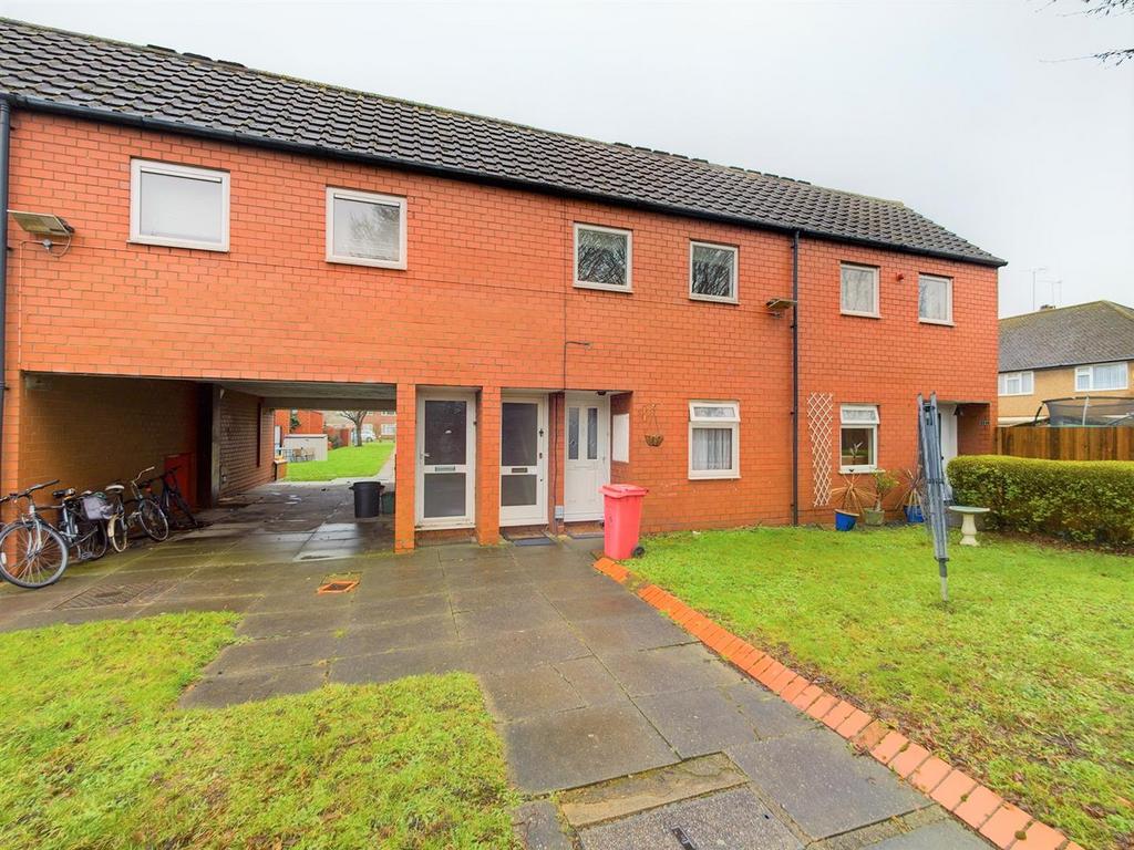 Warsaw Close, Ruislip HA4 1 bed maisonette - £265,000