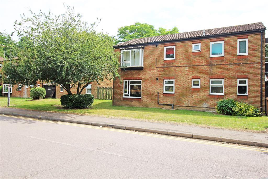 Ansell Court, Stevenage, SG1 1 bed flat - £975 pcm (£225 pw)