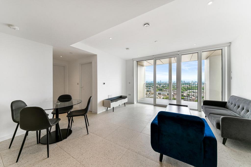 Bouchon Point, The Silk District, E1 2 bed apartment - £3,098 pcm (£715 pw)