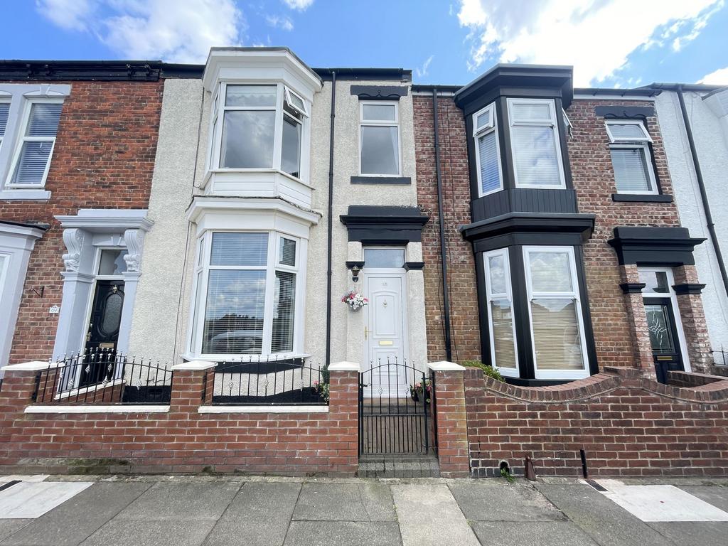 Fort Street, Lawe Top, South Shields, Tyne and Wear, NE33 2AZ 3 bed ...