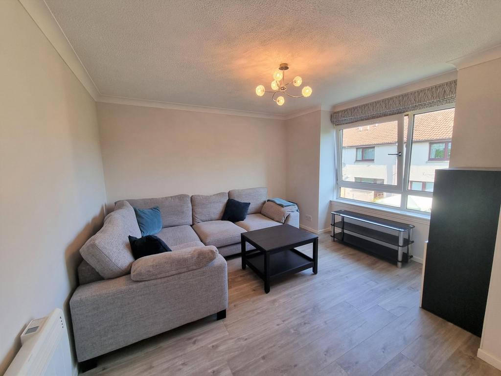 Fairview Circle, Danestone, Aberdeen... 1 bed flat - £575 pcm (£133 pw)