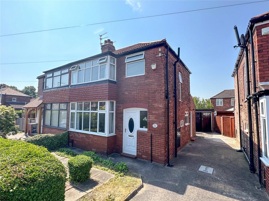 Beverley Road, Offerton, Stockport, SK2 3 bed semi-detached house - £ ...