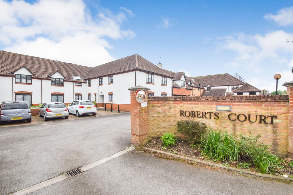 Baddow Road, Chelmsford, Essex, CM2 2 bed apartment for sale - £200,000