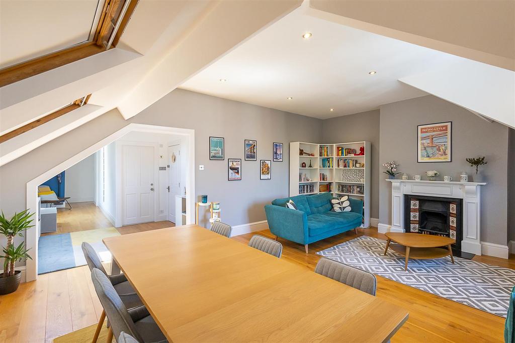West Avenue, Gosforth, Newcastle upon... 2 bed flat for sale - £295,000